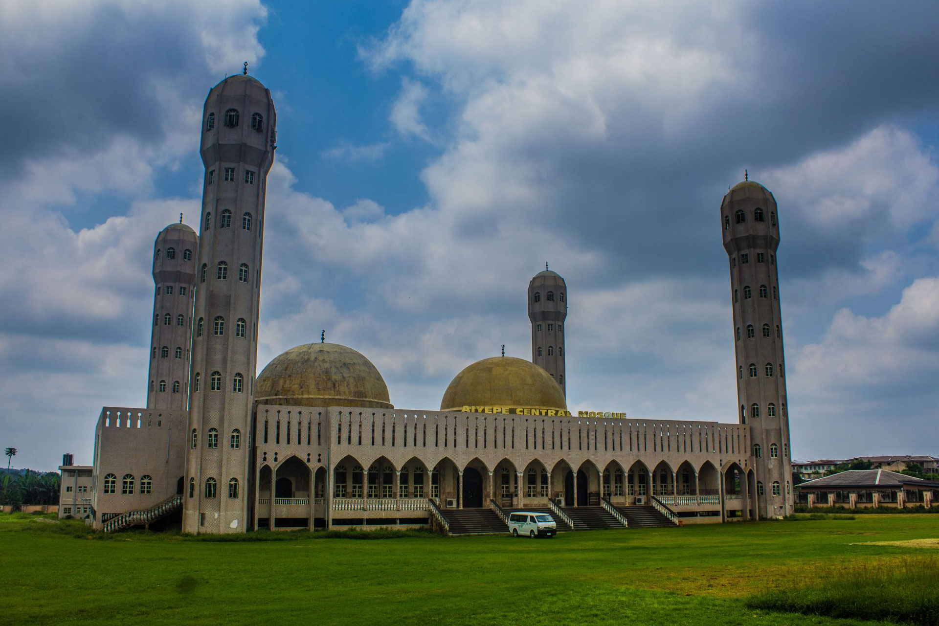 Top 10 Must See Buildings in Lagos, Nigeria